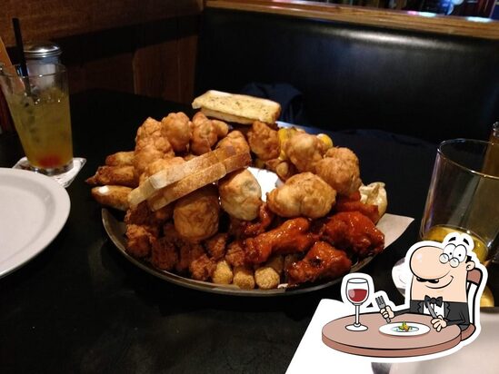 Wichita Puff's Pub in Gresham - Restaurant menu and reviews