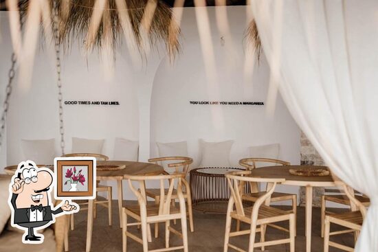 Menu at Sundowners Beach Club, Botolan