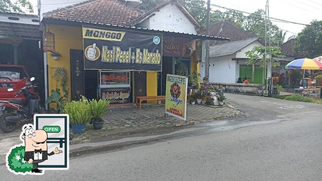 Menu at OMAH PECEL dan ES MANADO SENGGURUH restaurant, Sengguruh