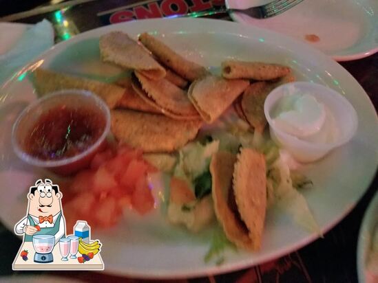 Menu at Hoops Sports & Spirits pub & bar, Auburn Hills