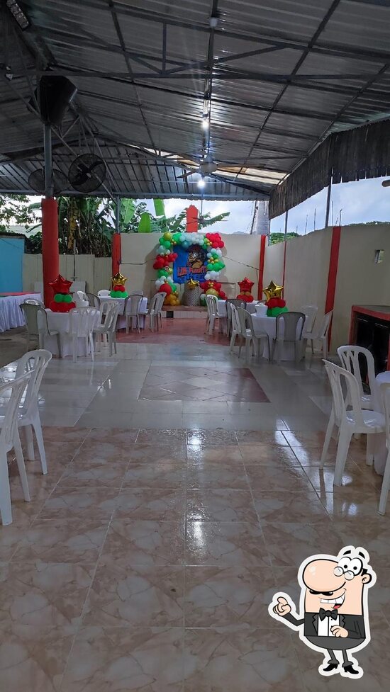 Menu at Club Gallistico Los Rieles, Puerto Plata