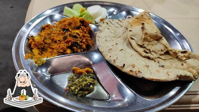 Menu at Rukmini Vallabh Zhunka Bhakar, Amravati