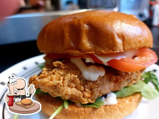 Dingers Dive in Montague - Restaurant menu and reviews