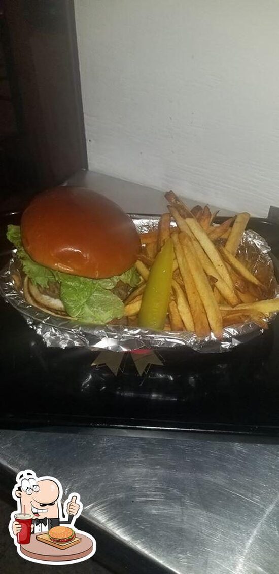 Crown o Mane bar and grill in Ashland - Restaurant reviews