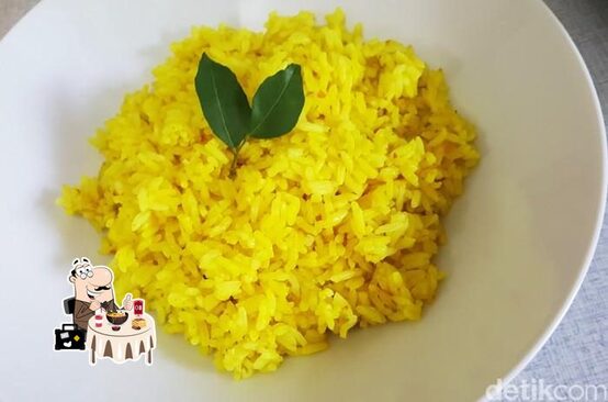Nasi kuning ibu dian/oma rati, Bongganan - Restaurant reviews