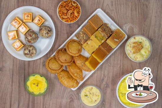 Shree Mahalakshmi Sweets, Mysuru, 1006, Chithre Bhanu Road - Restaurant ...