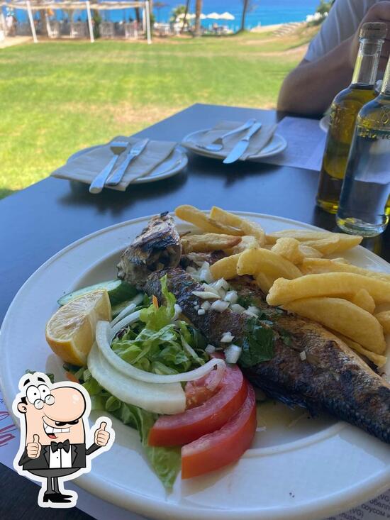 Menu at To Akroyiali, Protaras