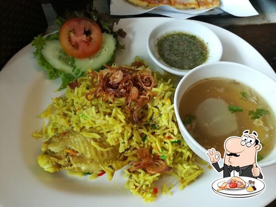 Anwa chachak yahya roti restaurant, Bangkok - Restaurant reviews