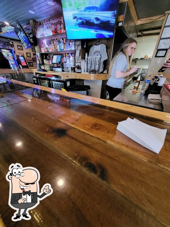 Finish Line Bar & Grill, Slinger - Restaurant menu, prices and reviews