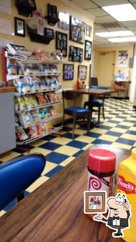 Gus's Hot Dogs, Hueytown - Restaurant menu, prices and reviews