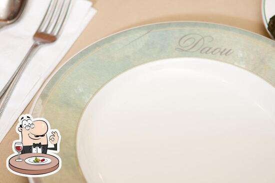 Daou, 519 Rue Faillon E in Montreal - Restaurant menu and reviews