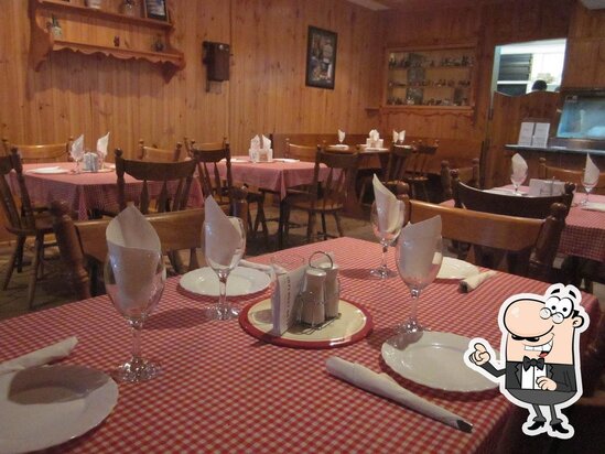 Mel's Pizzeria & Italian Restaurant, Trinity Beach - Restaurant menu ...
