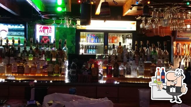 Shipwreck Lounge, 48 US-19 S in Inglis - Restaurant reviews