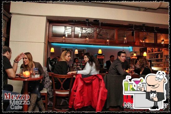 Mezzo Mezzo Cafe, Athens - Restaurant reviews