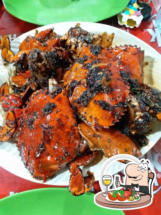 Komplek Jajanan Seafood & Ikan Bakar PLTU Ancol restaurant, North ...