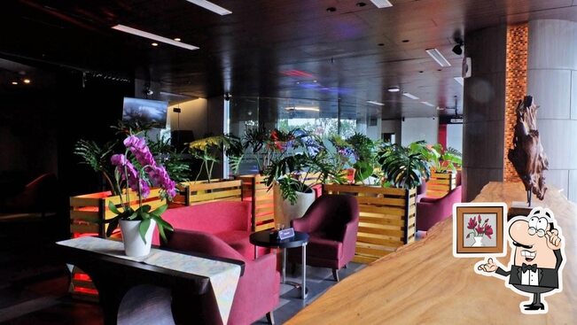 Voula Lounge & Bar, Karawang - Restaurant reviews