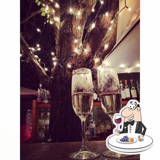The Tree Bar, Nantucket - Restaurant menu, prices and reviews