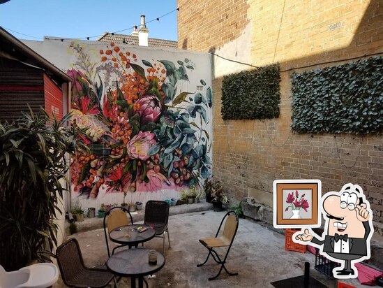 Hunter's Corner in Redfern - Restaurant menu and reviews