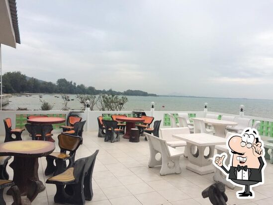 Menu at ร้านอาหารเจี๊ยบปูเป็น ซีฟู้ด แสมสาร Jeab poopen seafood ...