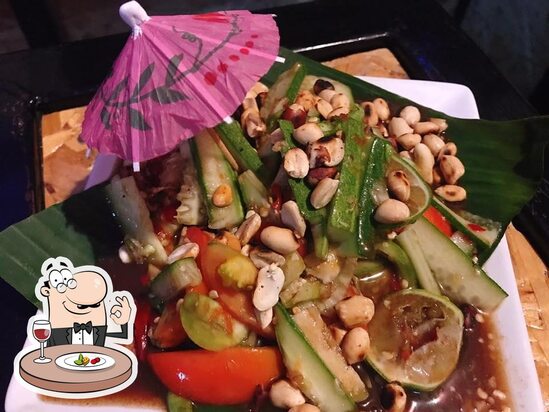 Menu at F1 Bar & Restaurant เอฟ-วัน คาเฟ่, Lom Raet