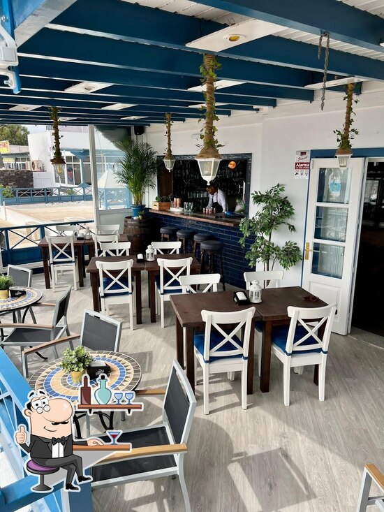 Oasis Cocktail & Tapas Terrace in Tías - Restaurant reviews