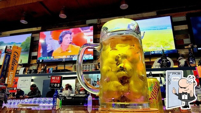 Menu at Bleachers Sports Bar and Grill, Albert Lea