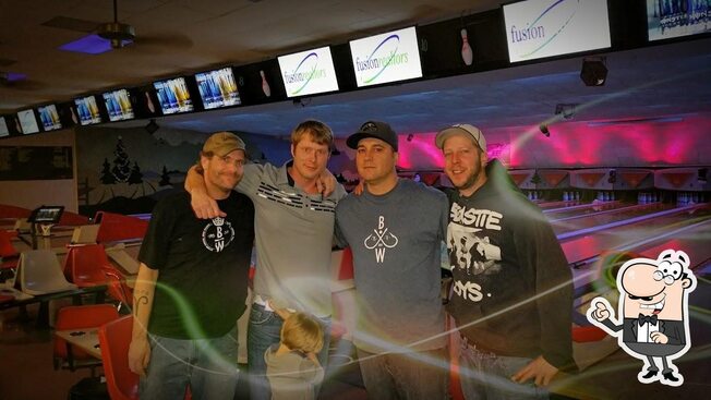 Maple Lanes Bowling Center in Waterloo - Restaurant menu and reviews