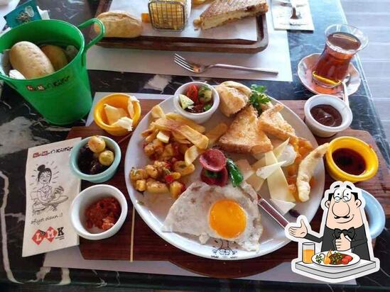 Menu at Leman Kültür, Izmit