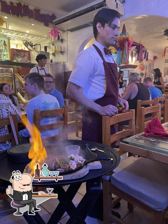 Pipis, Puerto Vallarta - Restaurant menu, prices and reviews