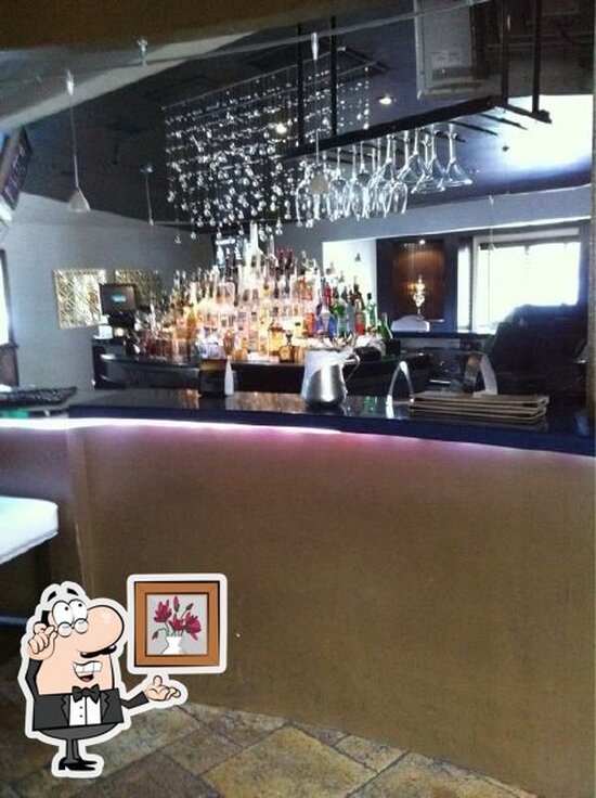 Chateaux Lounge, Irvine - Restaurant menu, prices and reviews