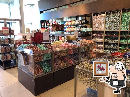 Menu at Lindt Chocolate Shop, Edmonton, -99th Street North West