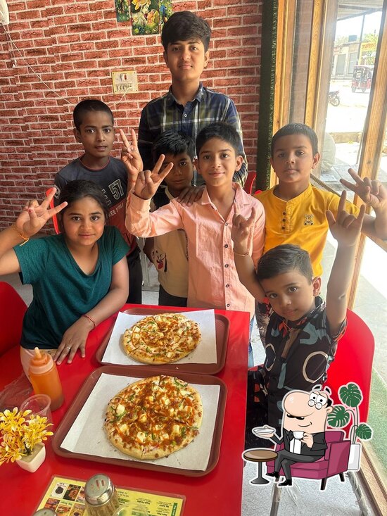 Da pizza hub Ambah, Ambah - Restaurant menu, prices and reviews