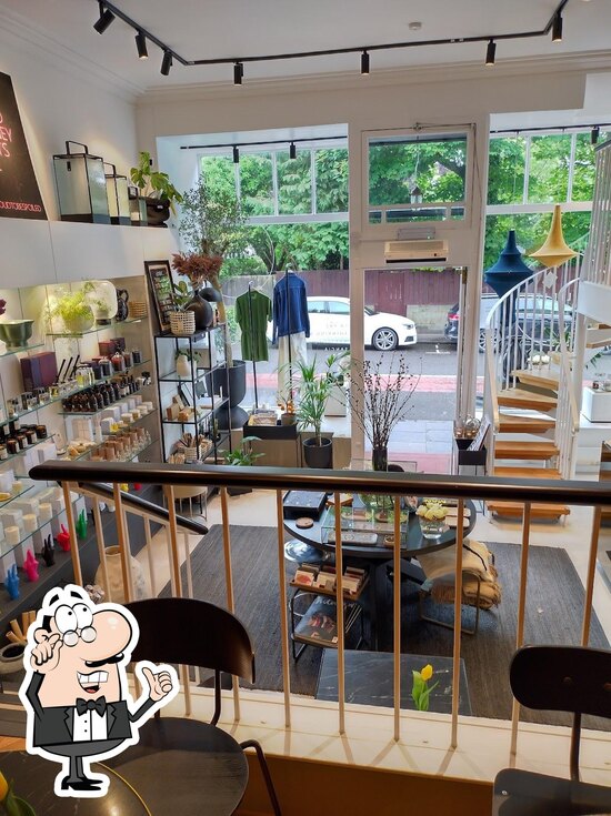 Spoiled life Clothing, Lifestyle and Coffee Store, Saint Andrews - Menú ...
