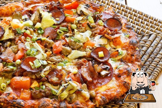 Round Table Pizza, Portland - Restaurant menu, prices and reviews