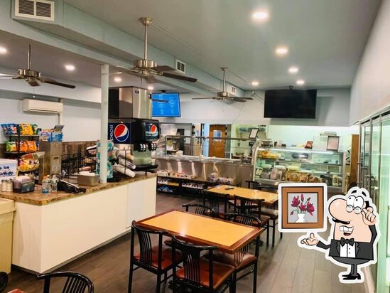 Reyes Deli, Copiague - Restaurant menu, prices and reviews
