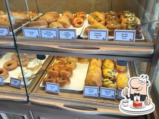 Elvin's Bakery in Honolulu - Restaurant menu and reviews
