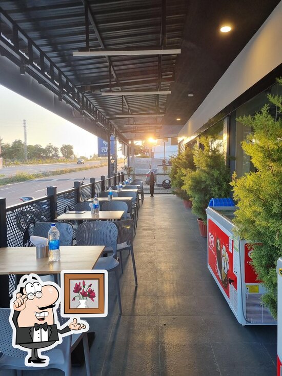 Dolphin Bakes N Ice Cream, Bengaluru - Restaurant reviews