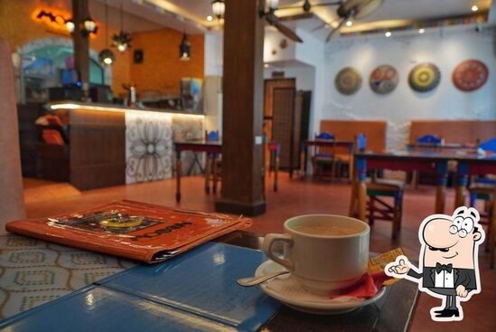 Mooon Cafe - Escaño Beach, Dumaguete - Restaurant menu, prices and reviews
