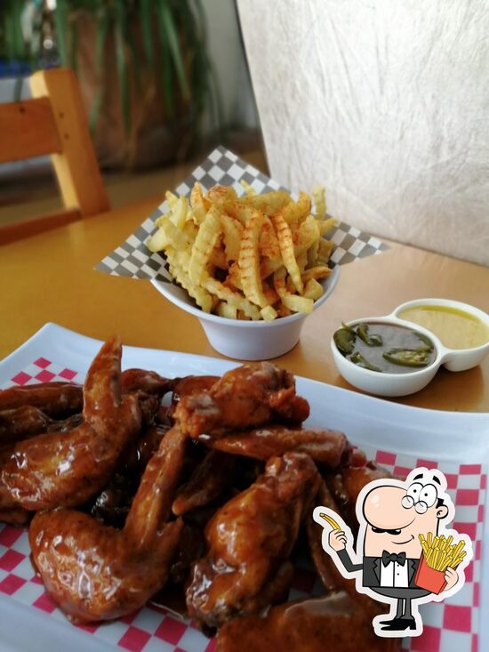 Menu at MONSTER WINGS restaurant, Medellín