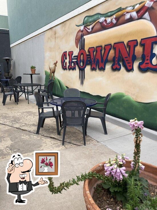 Clowndog Hot Dog Parlor, Albuquerque - Restaurant menu, prices and reviews