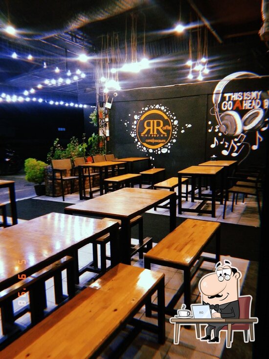 RR CAFE, Pekanbaru, Jl. Kaharuddin Nst No.15000 - Restaurant reviews