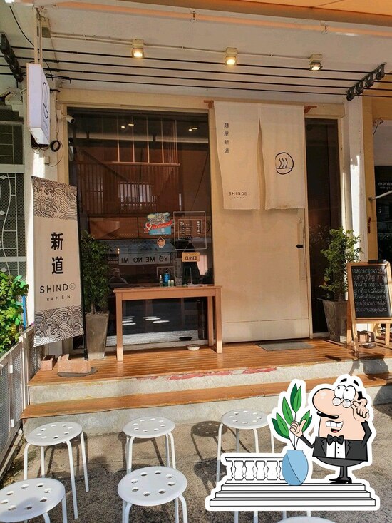 Menu at Shindo Ramen restaurant, Maha Sawat