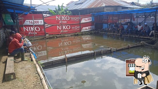 Menu at Pemancingan bambu kuning, Indonesia, 57PH+J38