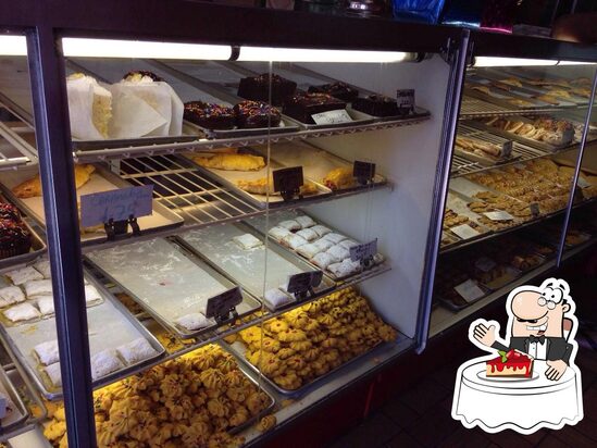 La Rosa Bakery, 155 E 170th St in New York City - Restaurant reviews