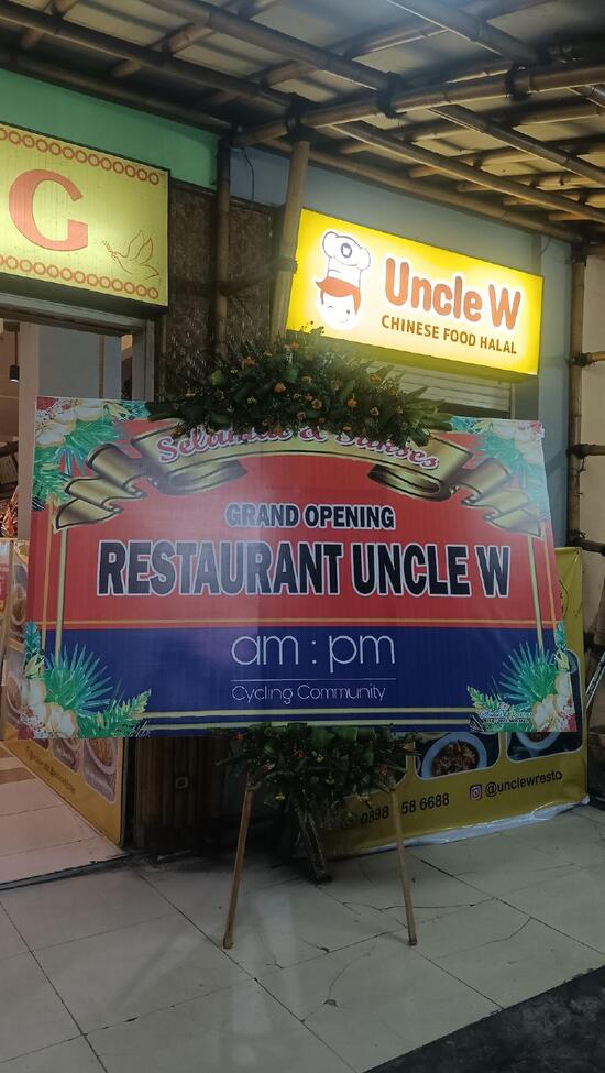 Menu at Uncle W Kitchen Ngagel restaurant, Surabaya