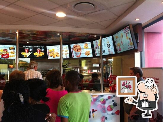 KFC Waterfall Park (Rustenburg 3) restaurant, Rustenburg, Shop 3 ...