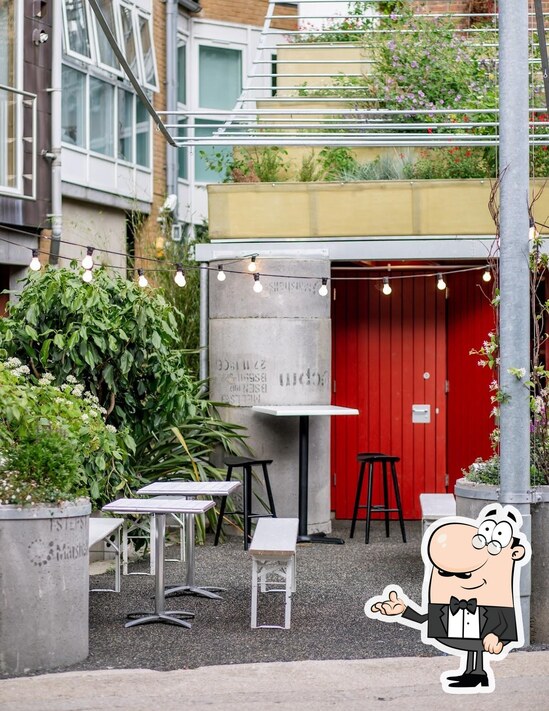 Low Line Louie, London - Restaurant menu, prices and reviews