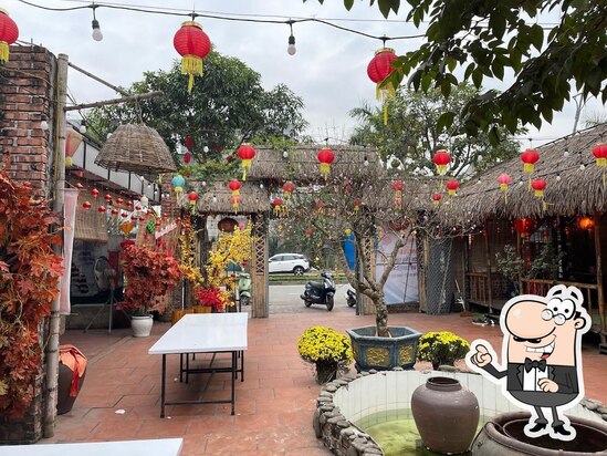 Hoa Sơn Bổn Quán (Three Kingdom styles). - Restaurant menu, prices and ...