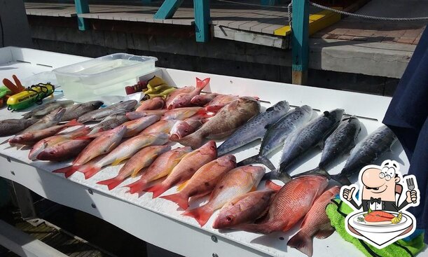 Salty Sam's Marina, Fort Myers Beach - Restaurant menu, prices and reviews