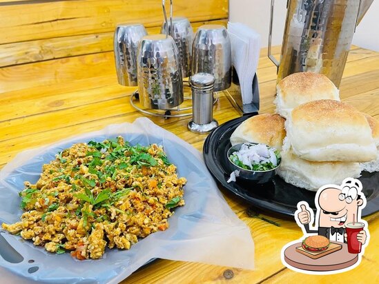 Menu at chaha ani misal, Induri, Indori Bypass